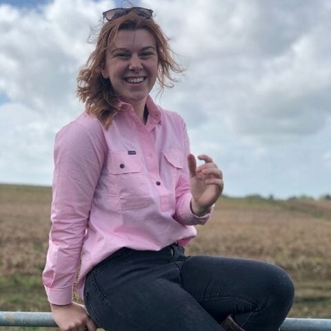 THE CALF GIRL -Alice Hodges – Ballybar